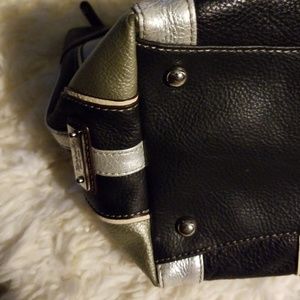Tignanello | Bags | Tignanello Leather Tote | Poshmark
